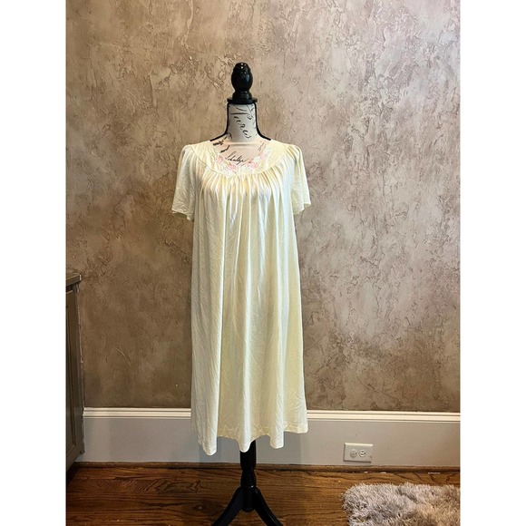 Shadowline | Intimates & Sleepwear | Vintage Shadowline Nightgown Size ...